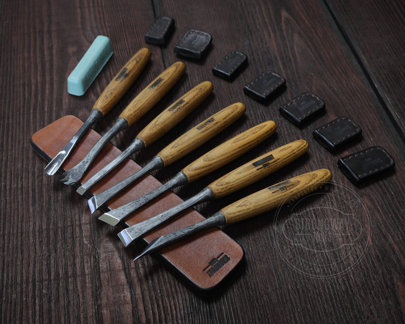 Set carving knives with bag