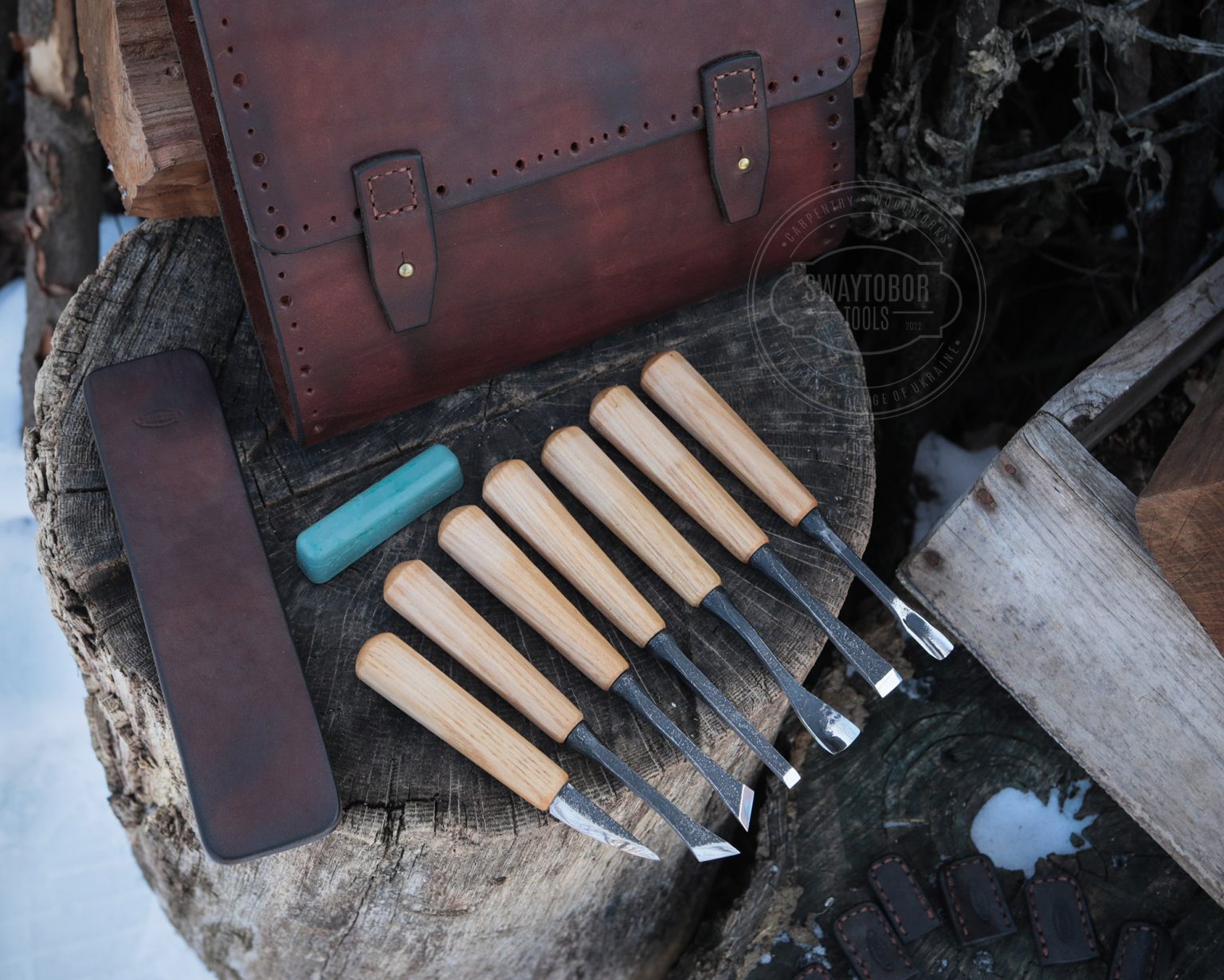 Set carving knives with bag
