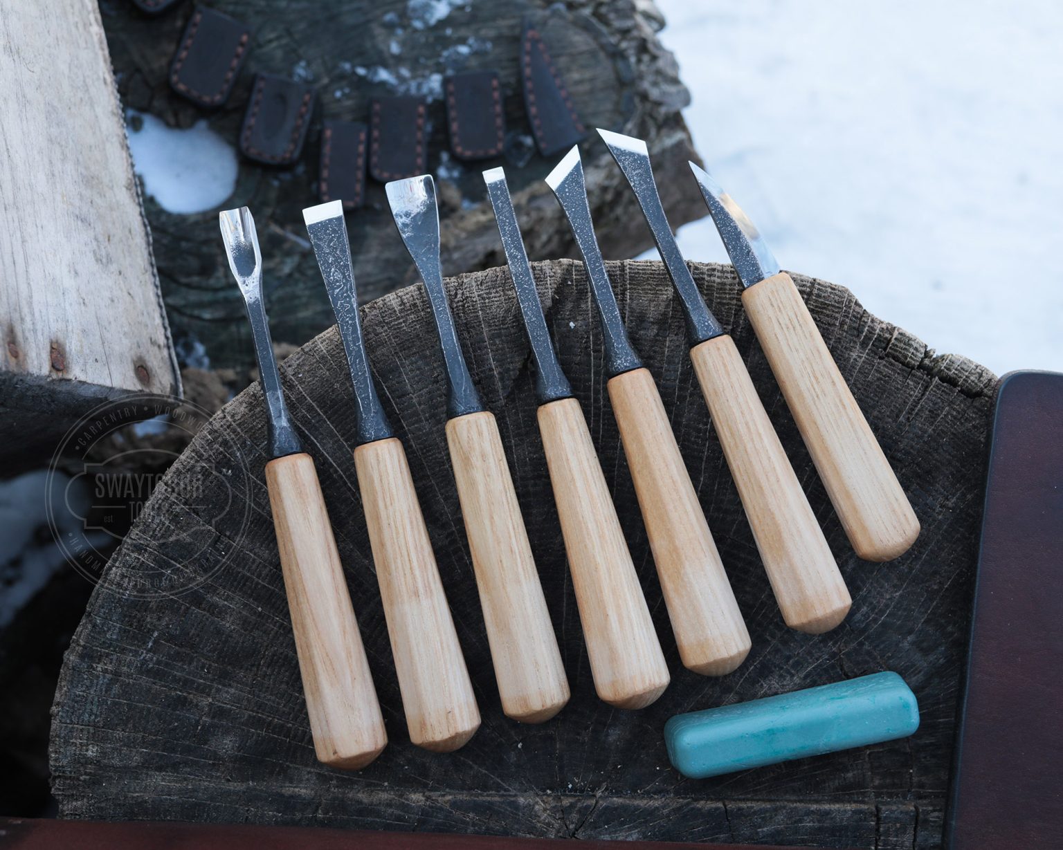 Set carving knives with bag