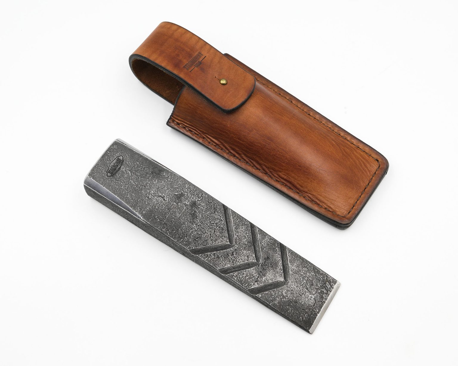 Hand forged splitting wedge