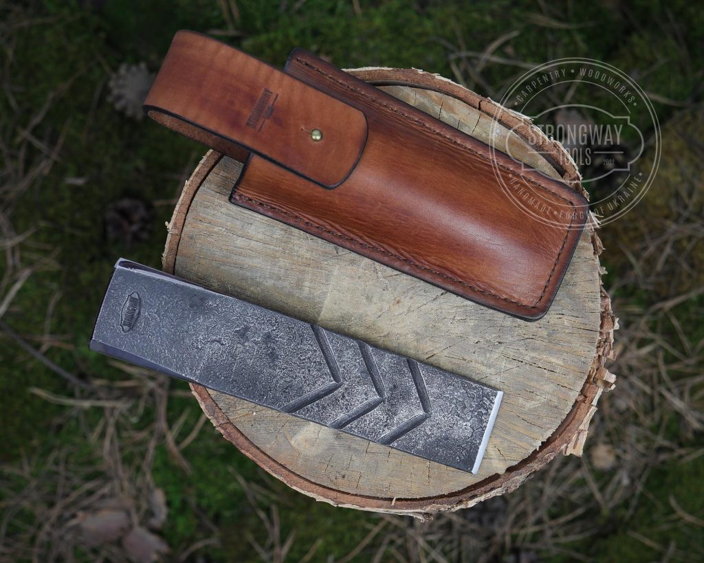 Hand forged splitting wedge