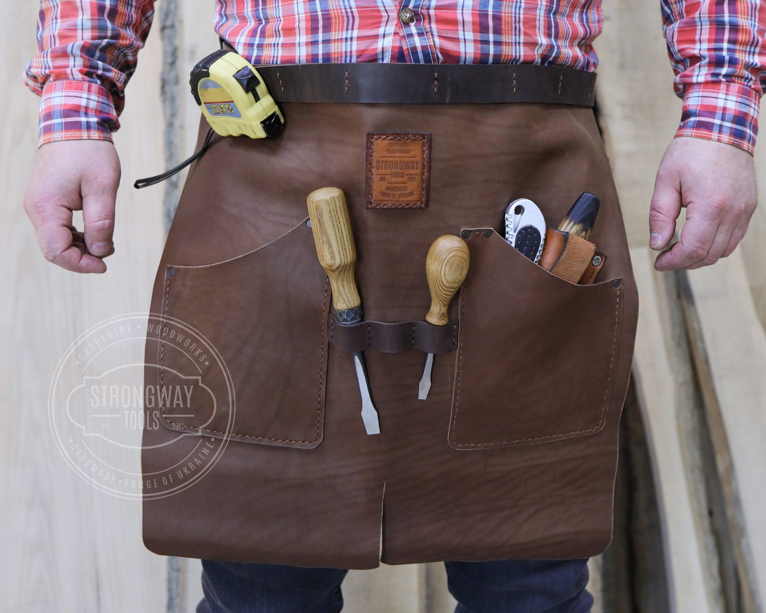 Half apron with belt