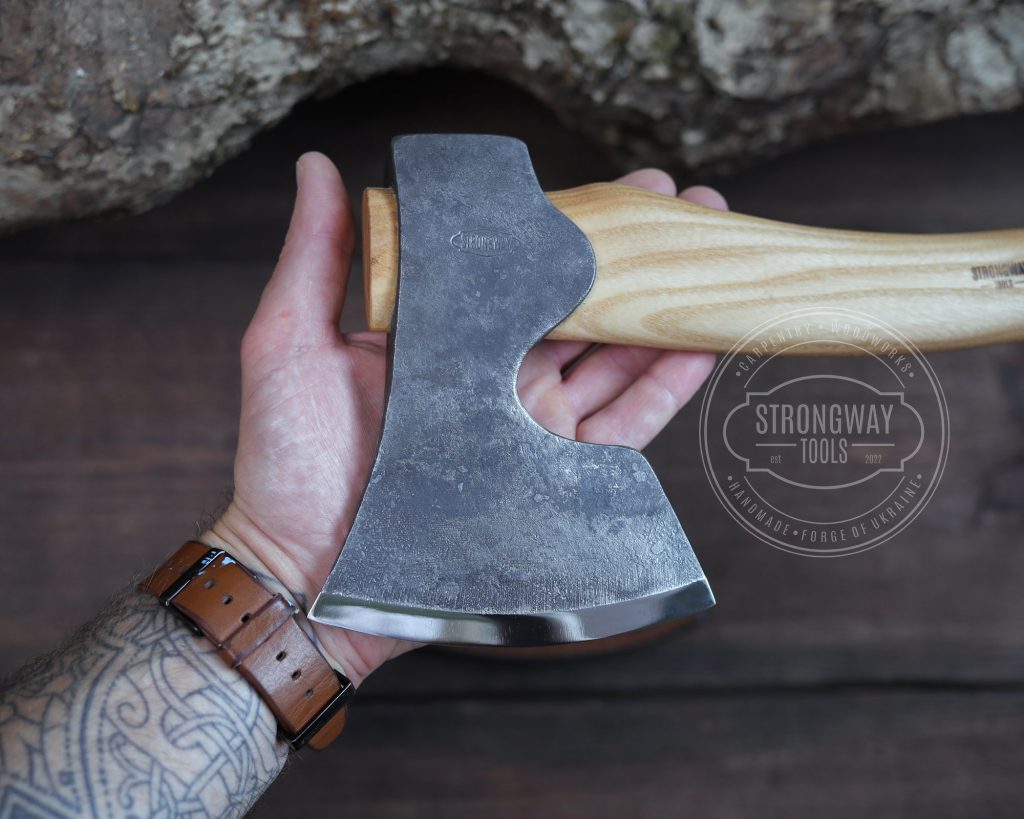 Medium forest axe 5